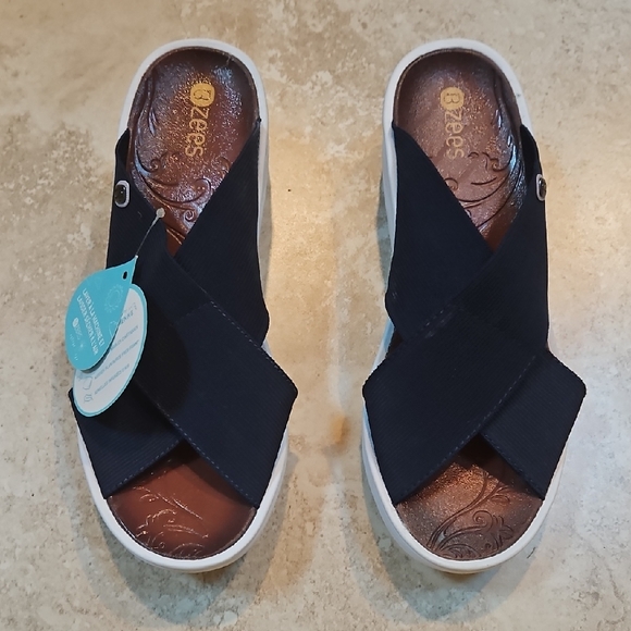 Bzees | Shoes | Bzees Womens Navy Slide Sandals | Poshmark